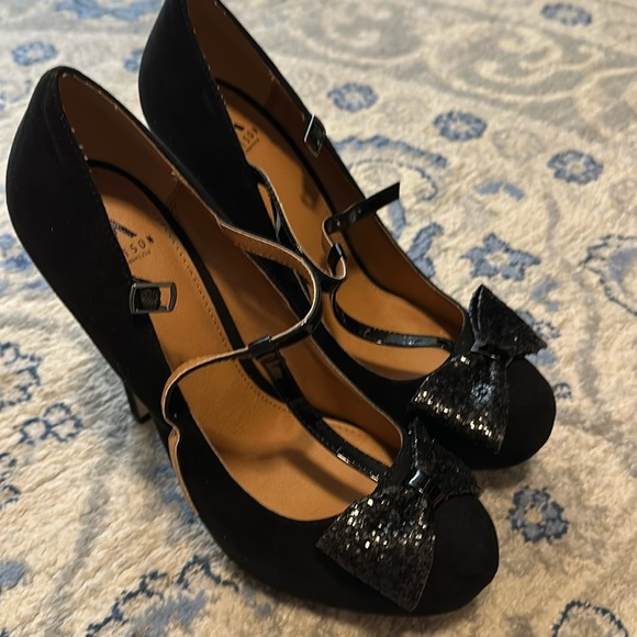 Madison | Shoes | Madison By Shoedazzle Bow Pumps | Poshmark